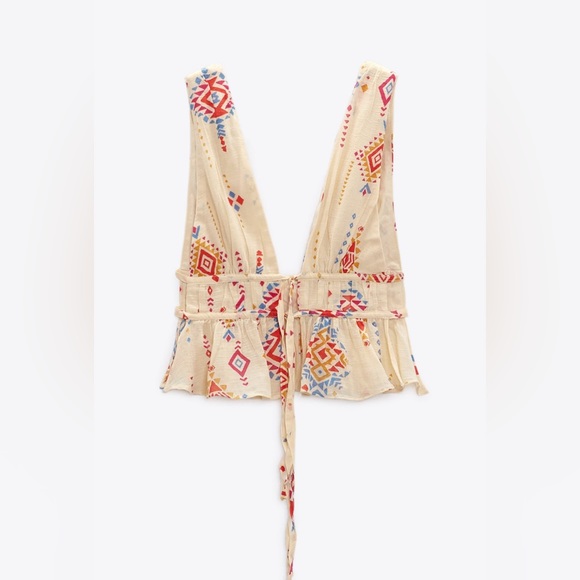 Zara | Tops | Zara Print Crop Top | Poshmark